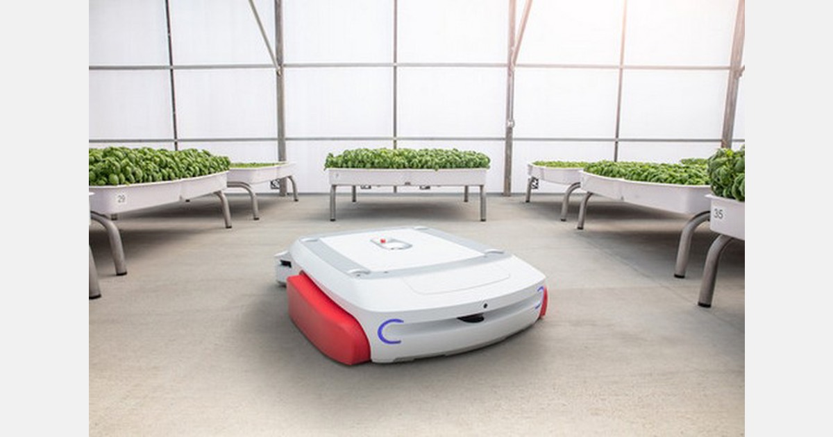 Grover: New autonomous mobile robot for hydroponic greenhouses