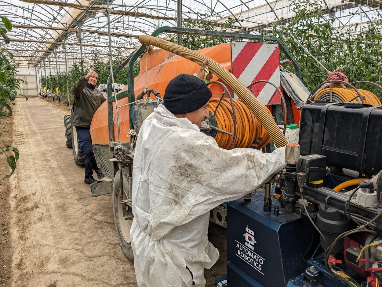 Autonomous spraying robots arrive in Israel and Spain