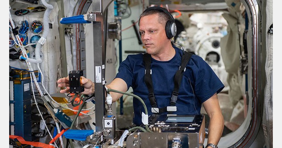 NASA crew grows space agriculture