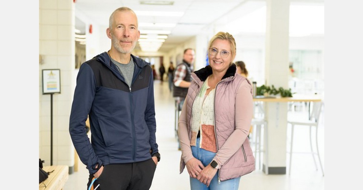 CAN (AB): High school to receive container farm to expand portfolio